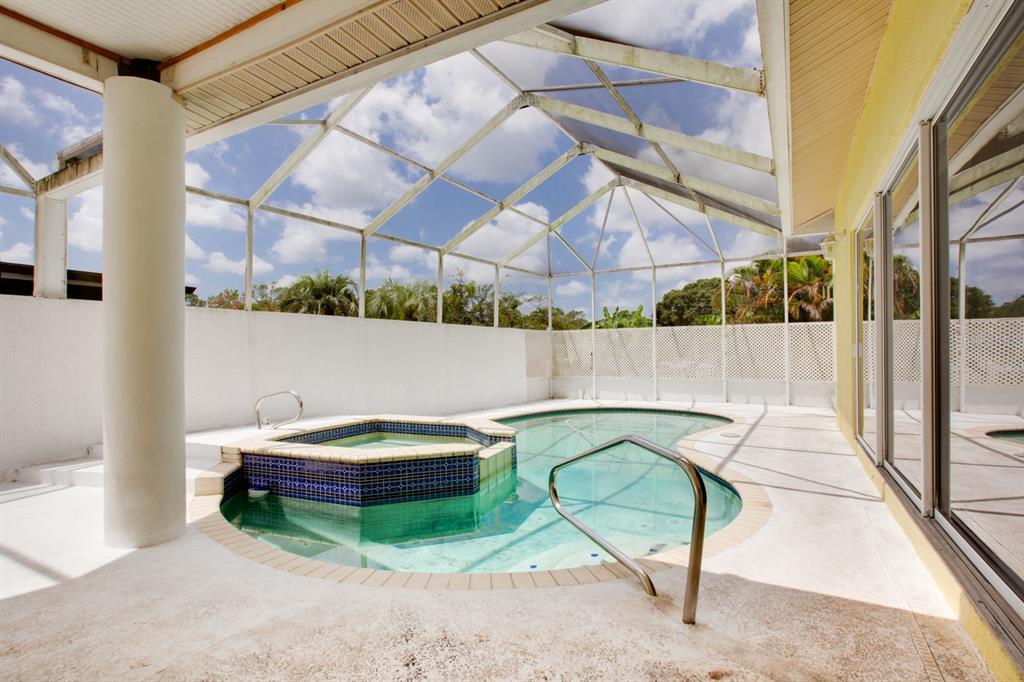 Luxury Pool Home on Golf Course – Florida Home Solutions